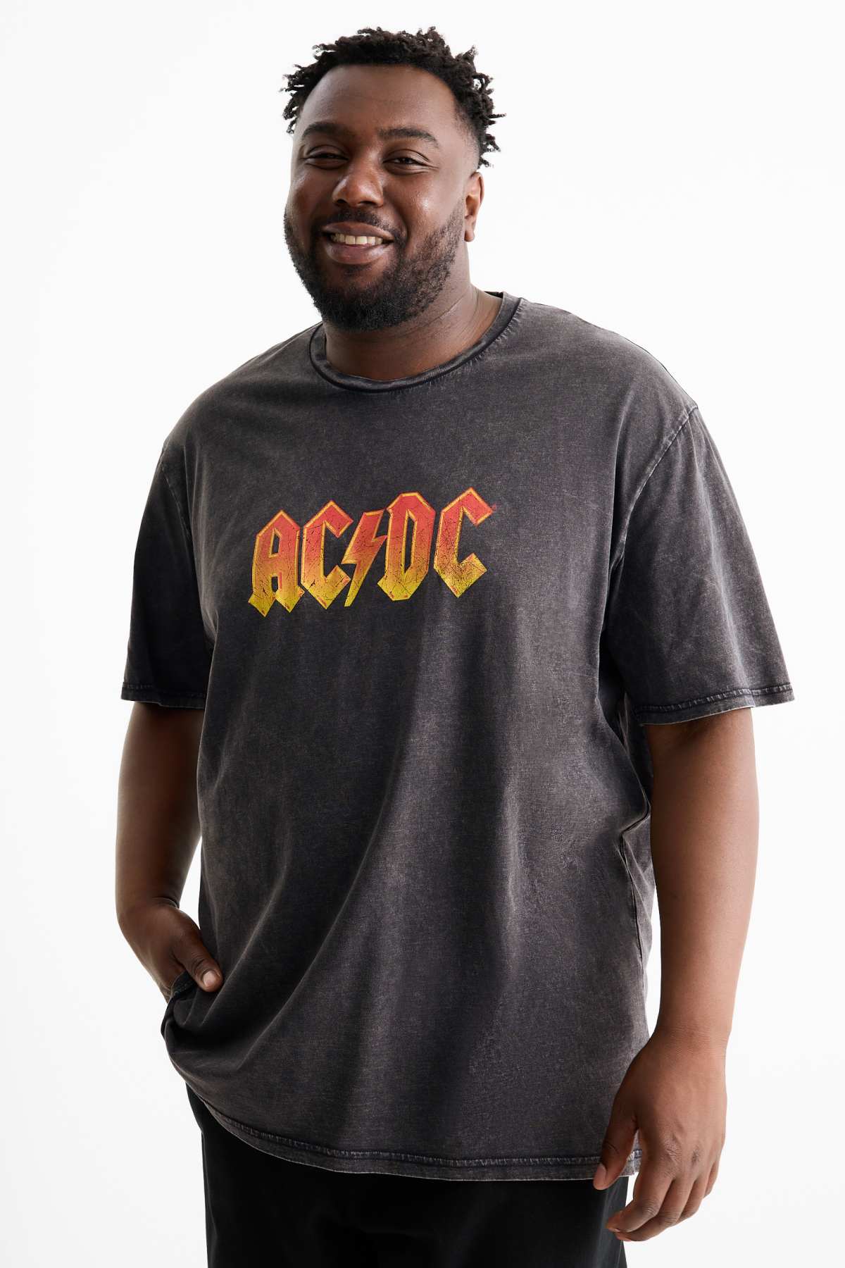 Clothing for young men with films, music & logos | Young Fashion | C&A ...
