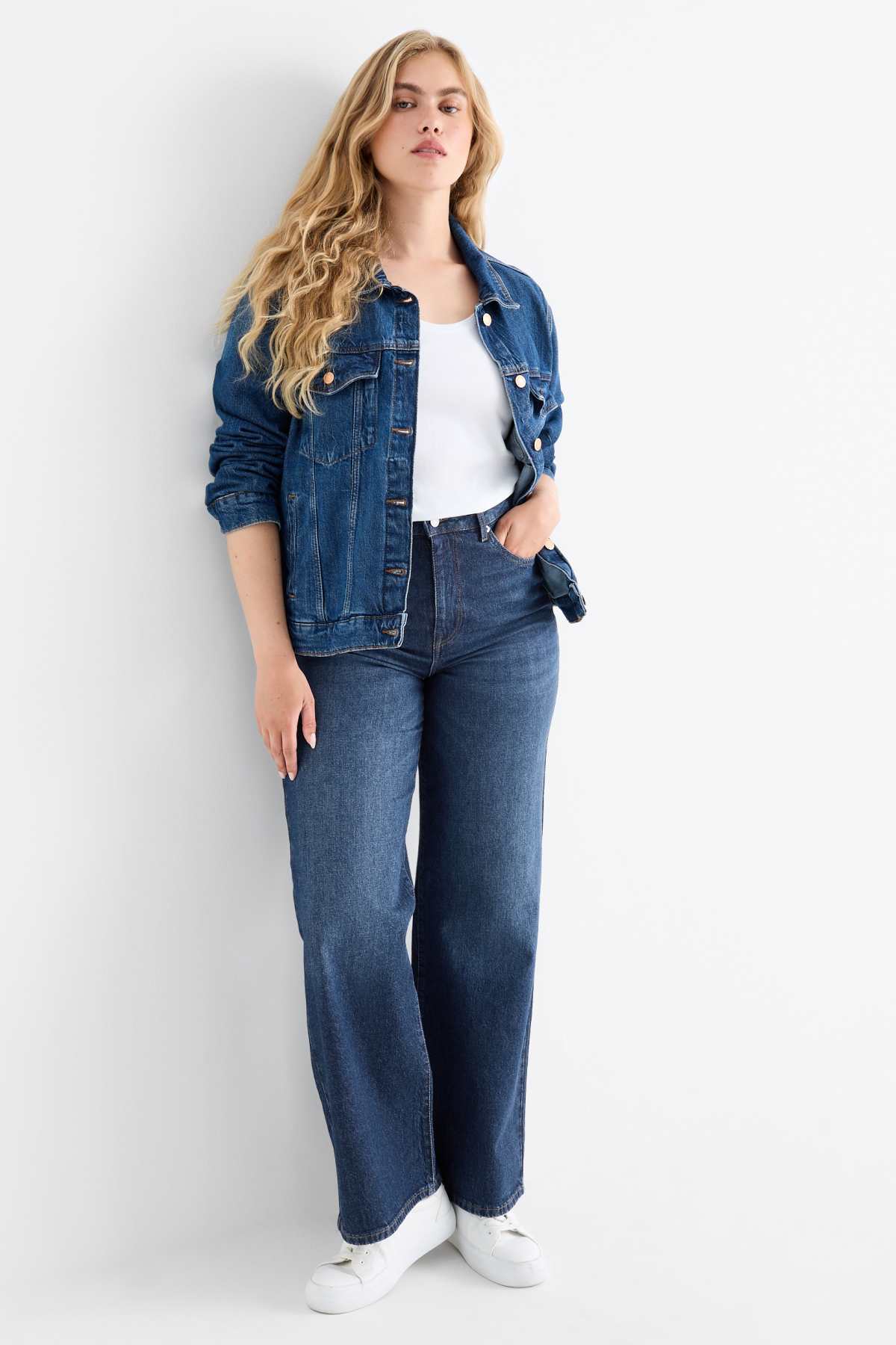 Jeans larges dans plusieurs couleurs et tailles | E-Shop C&A
