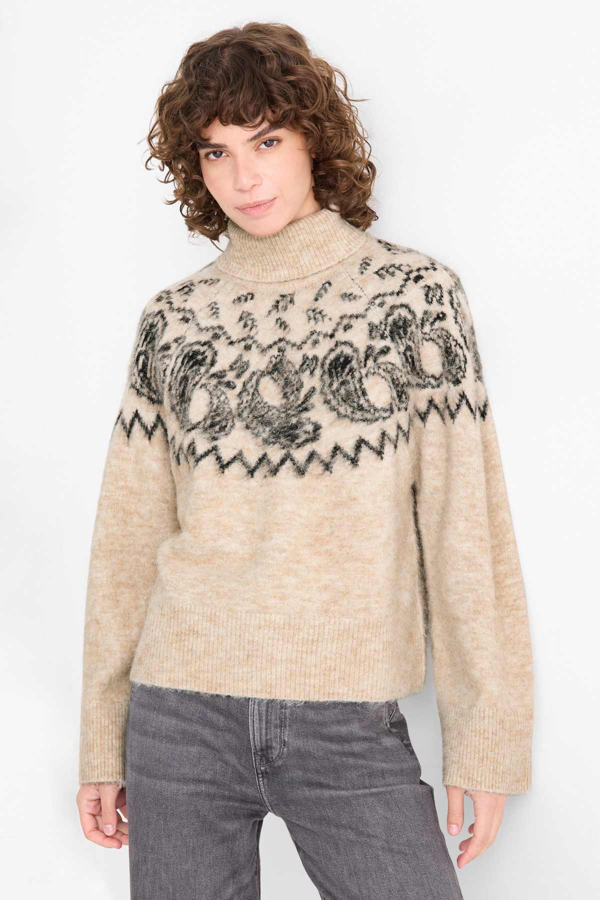 Pull col roulé dans plusieurs couleurs et tailles | C&A