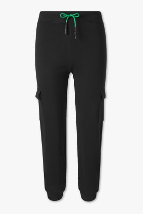 Tous les pantalons pour femme de la saison sont chez C&A