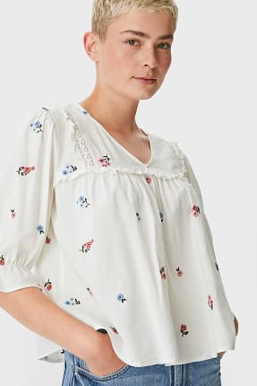 Bluzki damskie w wielu oryginalnych odsłonach w C&A